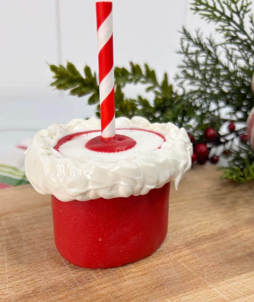 Easy Homemade Christmas Marshmallow Pops: Santa's Bag