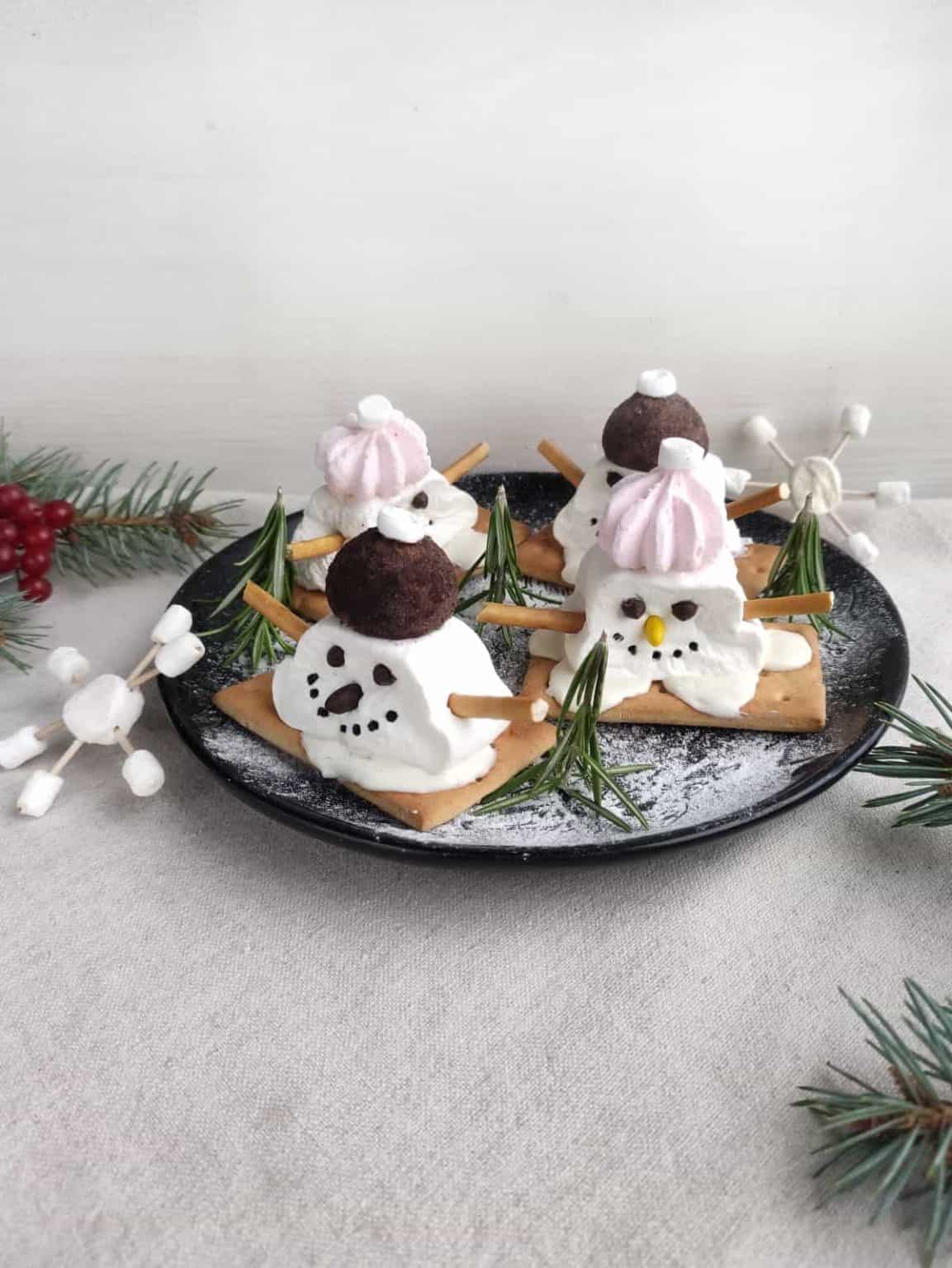 Cute Melting Snowman Marshmallows: Best Christmas Recipe