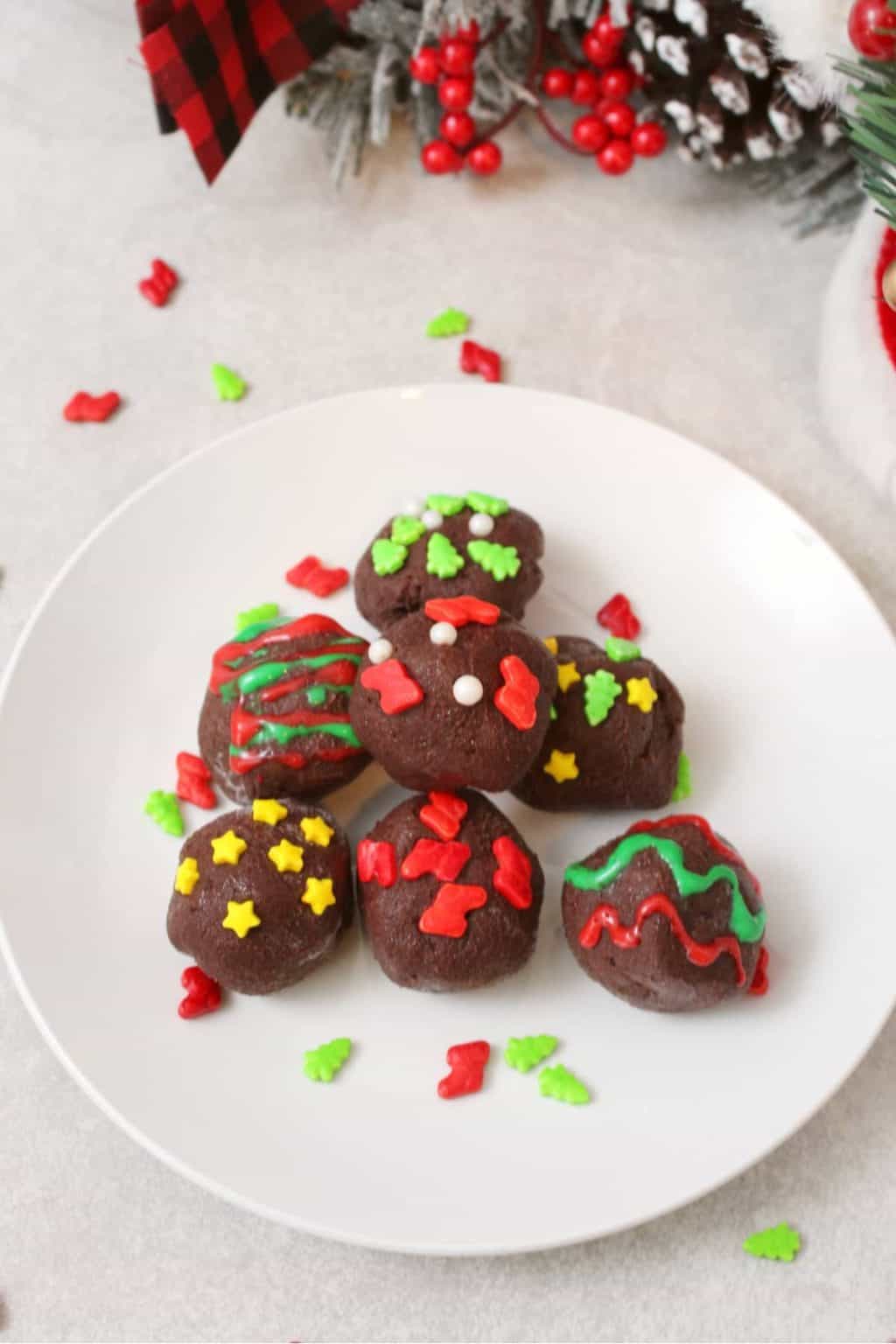Easy Christmas Truffles Recipe: Merry Chocolate Bites
