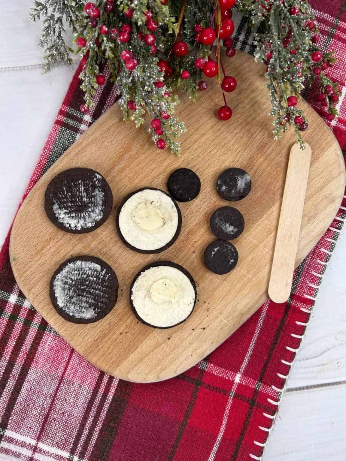 Christmas Oreo Pops: Easy Chocolate Covered Teddy Bears