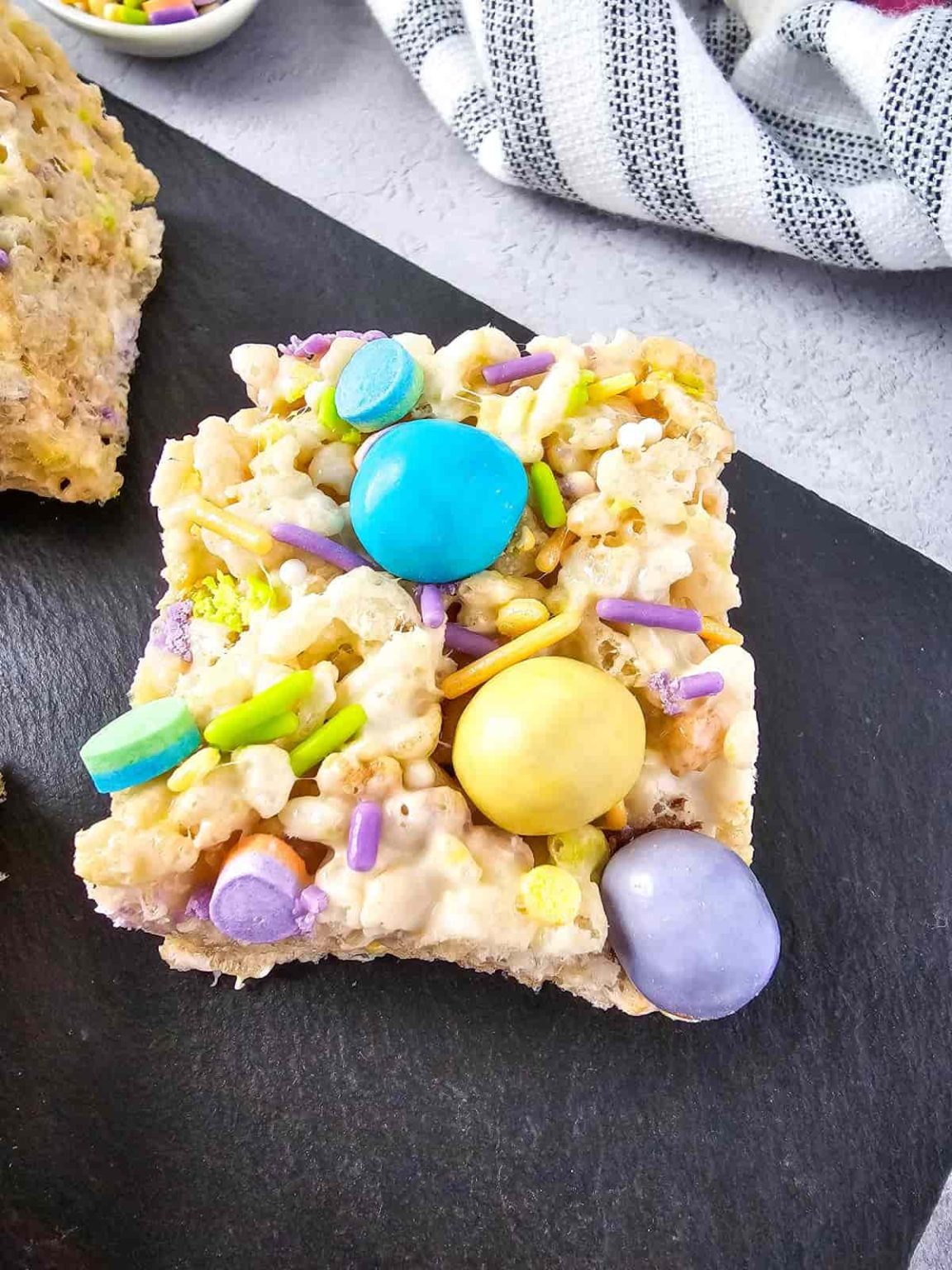 M&M Rice Krispie Treats That Are Perfect for Spring