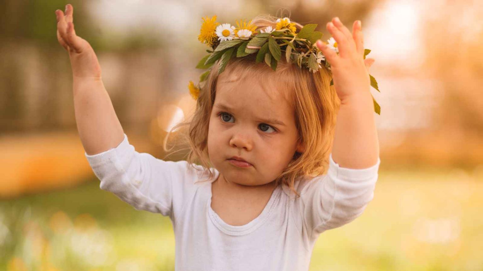 35 Light Summer Girl Names for Your Little Ray of Sunshine