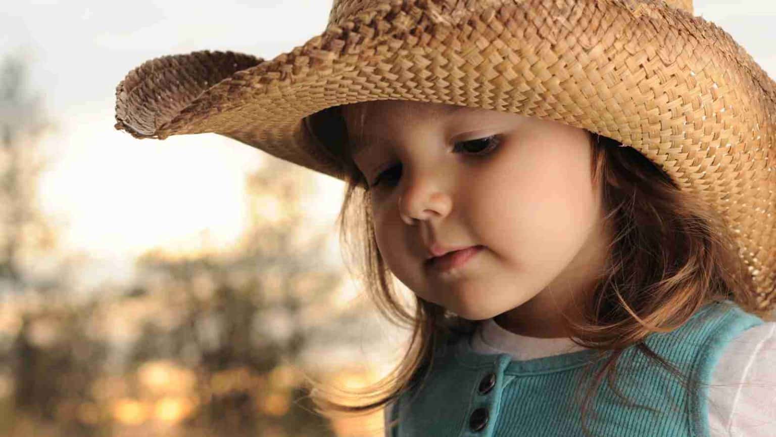From Royal to Rebellious — Girl Names That Start With R