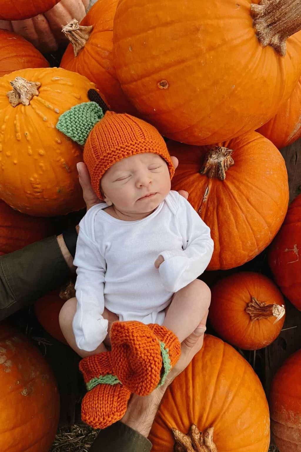 Pumpkins, Leaves & Tiny Feet: Fall Newborn Photoshoot Ideas You'll Love!