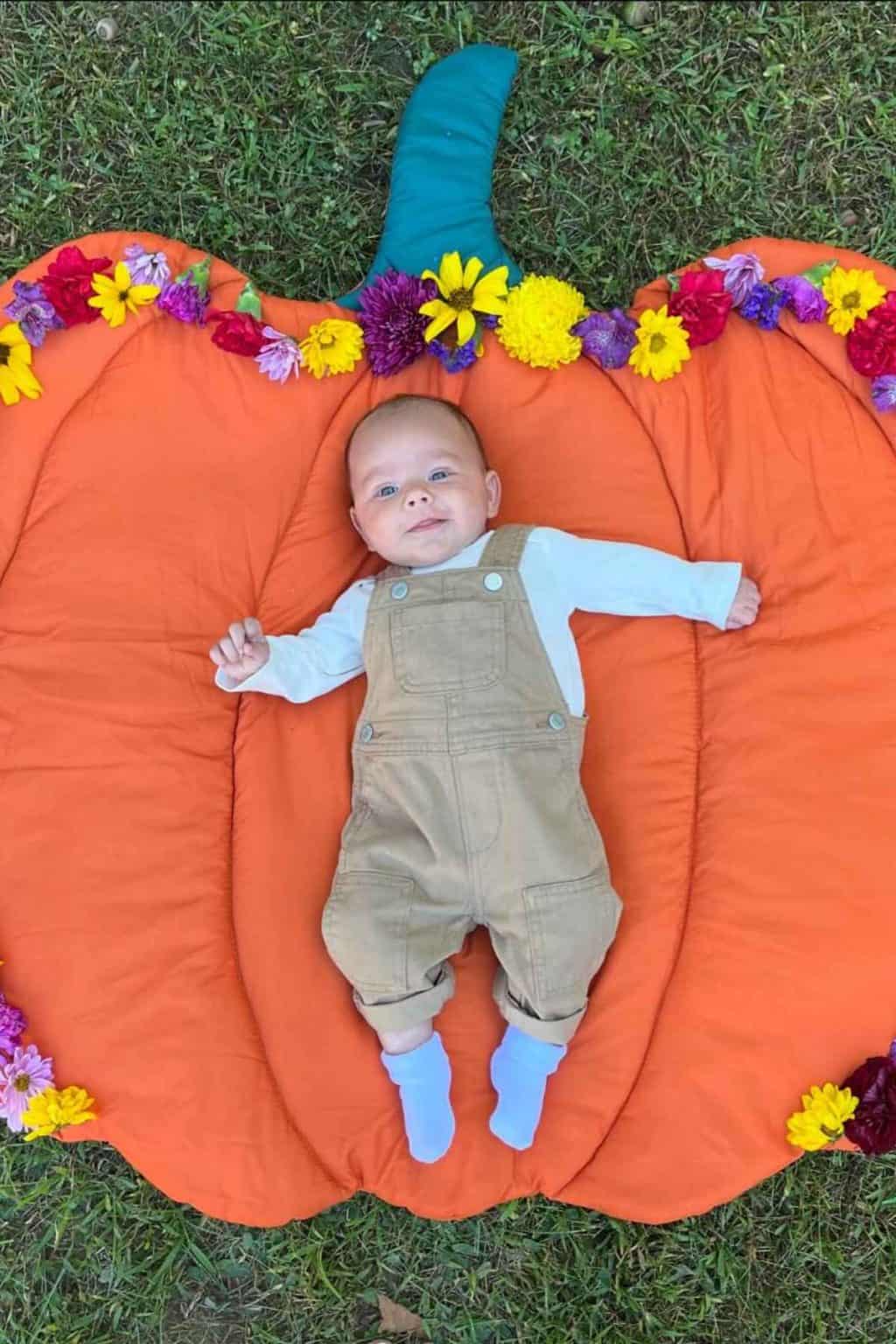 Pumpkins, Leaves & Tiny Feet: Fall Newborn Photoshoot Ideas You'll Love!