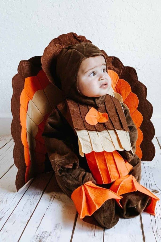 Gobble Up the Cuteness! Thanksgiving Baby Photoshoot Ideas to Try