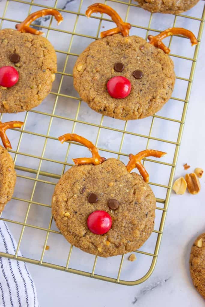 Adorable Red-Nosed Christmas Reindeer Cookies