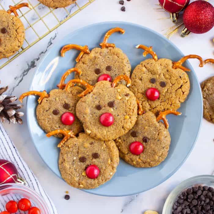 Adorable Red-Nosed Christmas Reindeer Cookies