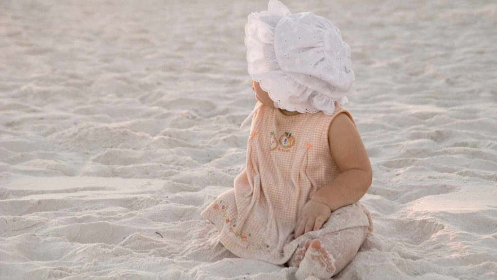 35 Light Summer Girl Names for Your Little Ray of Sunshine