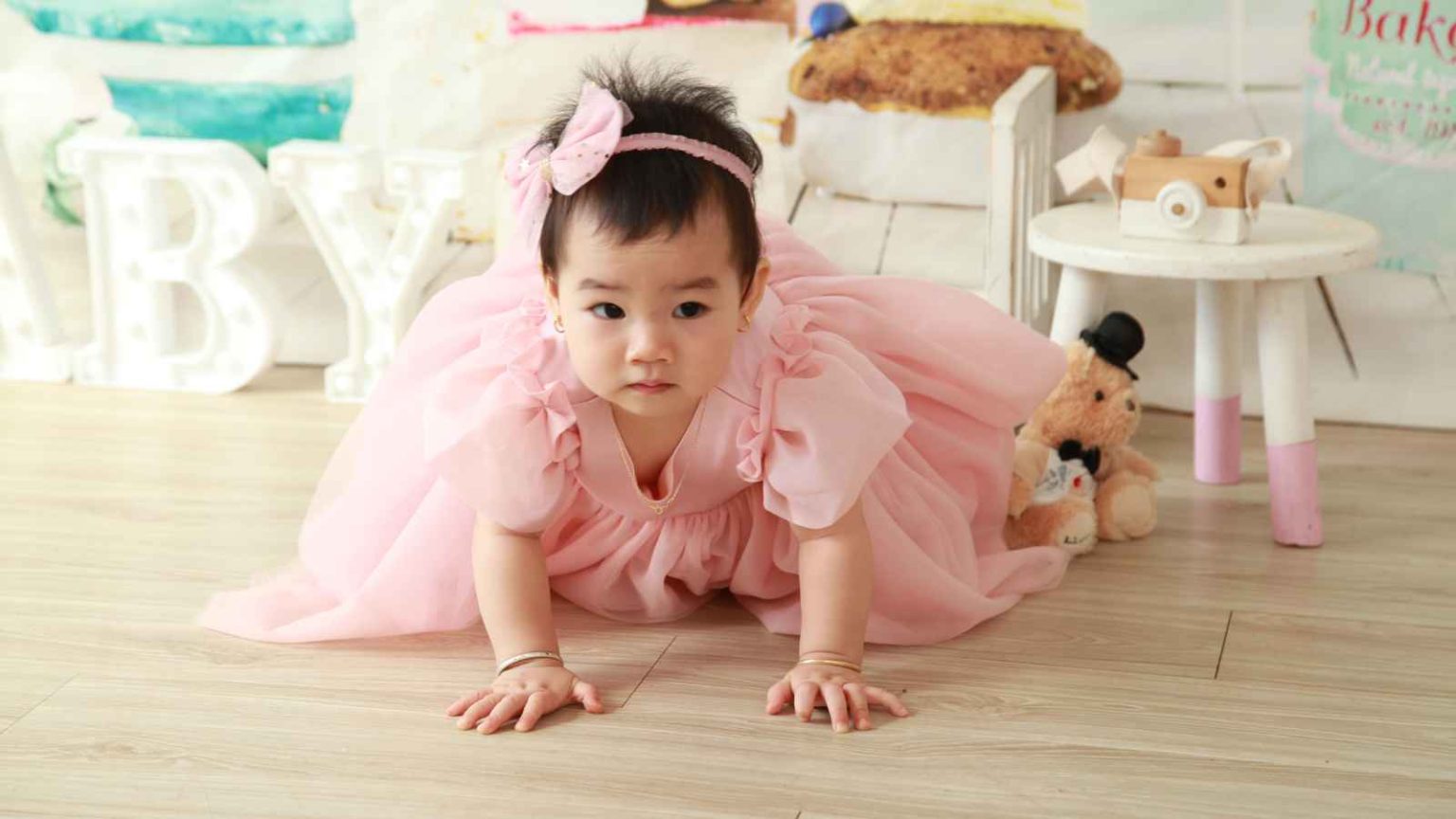 30 High-Society Girl Names that are Genteel and Graceful