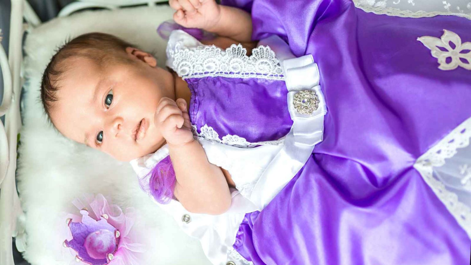 30 High-Society Girl Names that are Genteel and Graceful