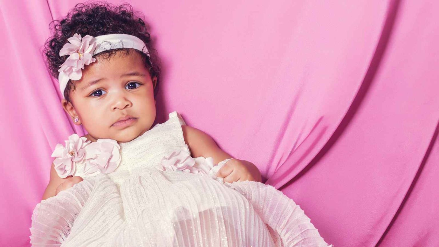 30 Dreamy Cottagecore Girl Names That Capture Rustic Charm