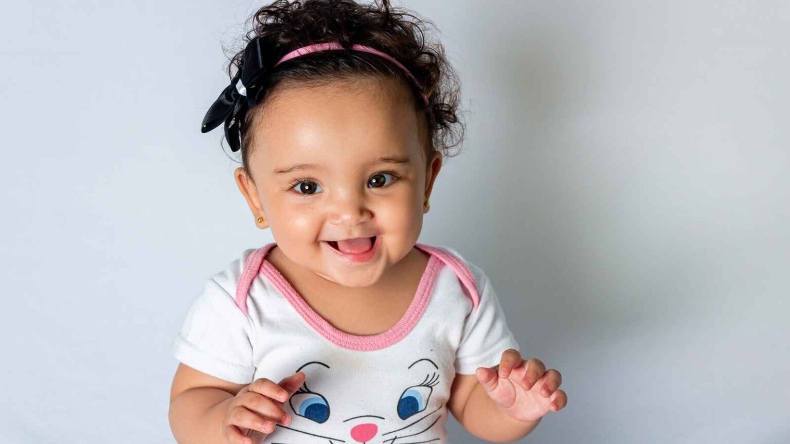 35 Popular Millennial Girl Names That Defined a Generation