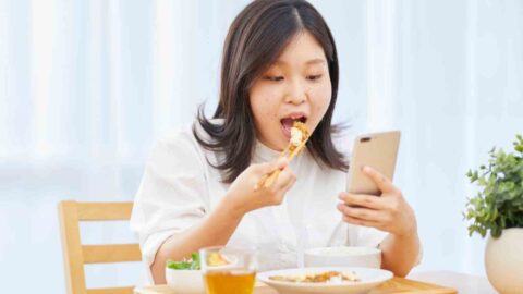 13 Psychological Tricks to Help You Eat Healthier Without Noticing
