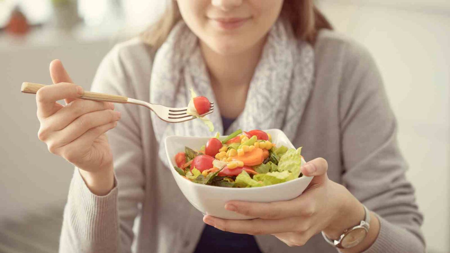 13 Psychological Tricks to Help You Eat Healthier Without Noticing