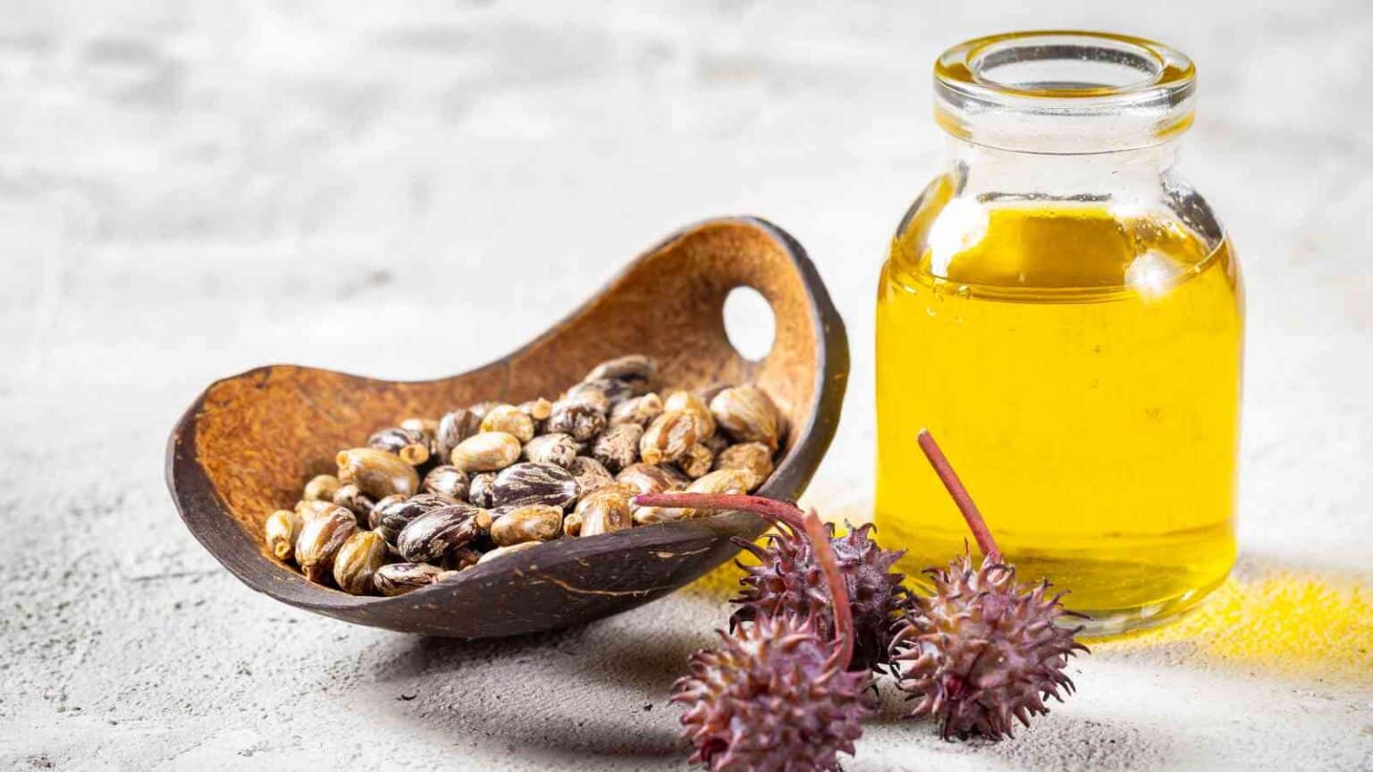 15 Benefits of Castor Oil for Your Skin