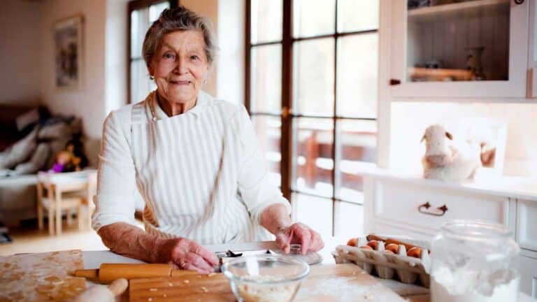 15 Old-School Cooking Tricks That Still Work Better Than Gadgets