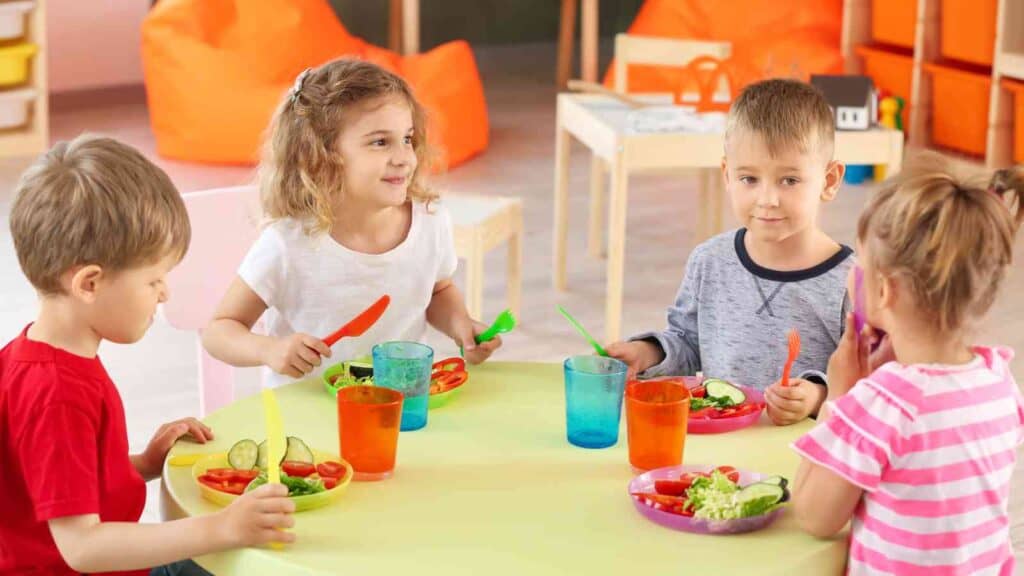 20 Tricks Parents Use To Help Picky Eaters Try New Foods