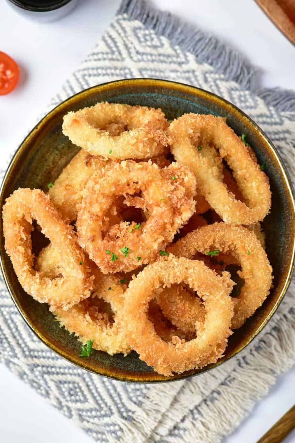 Restaurant-Style Crispy Calamari Rings with Just a Few Ingredients