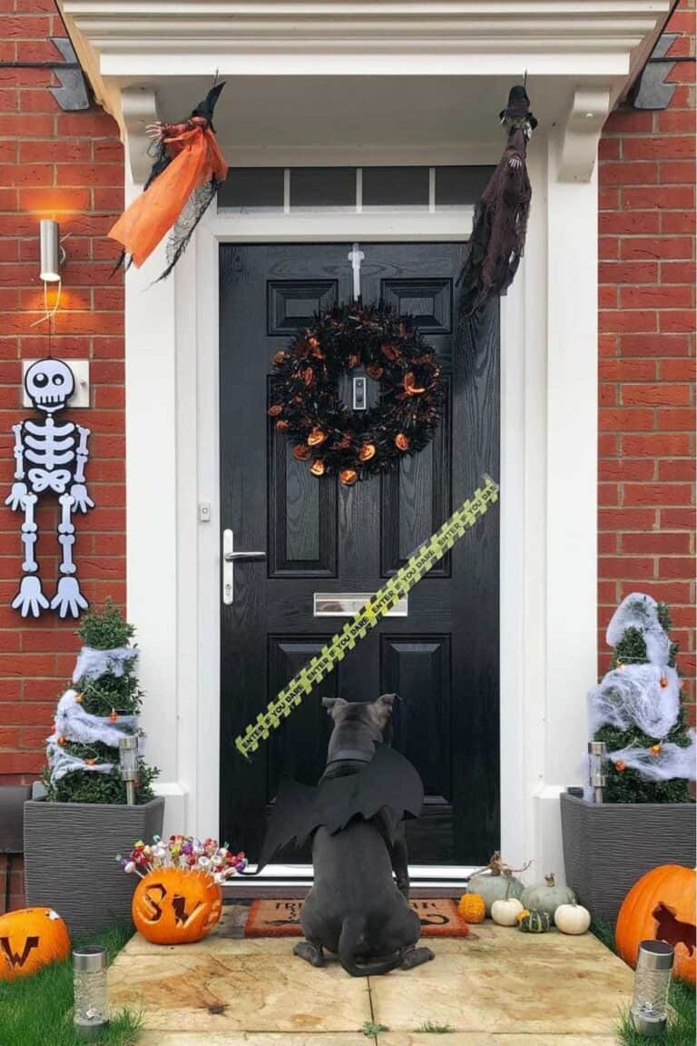 35 Frightfully Fun Halloween Door Decorations that Impress