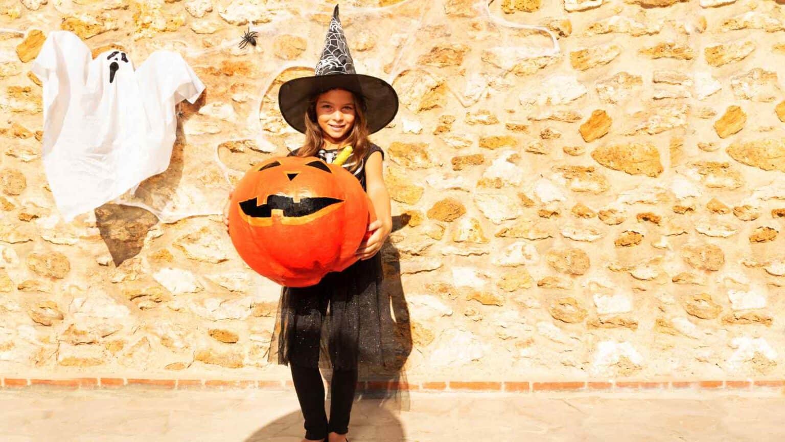 45 Cool and Breezy Halloween Costumes for Hot Weather Nights