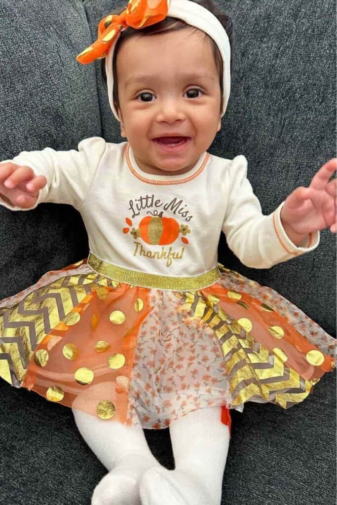 45+ Festive Thanksgiving Girl Outfits You’ll Want for Family Photos