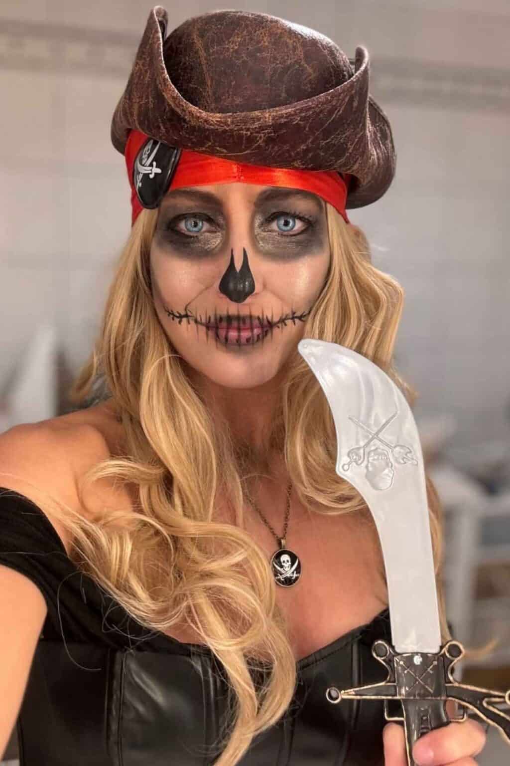 45 Cool and Breezy Halloween Costumes for Hot Weather Nights