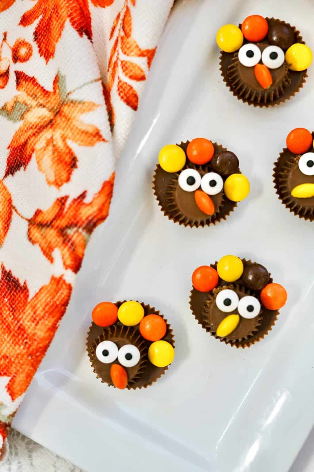 Adorable No-Bake Reese’s Cup Turkeys for a Fun Thanksgiving Treat