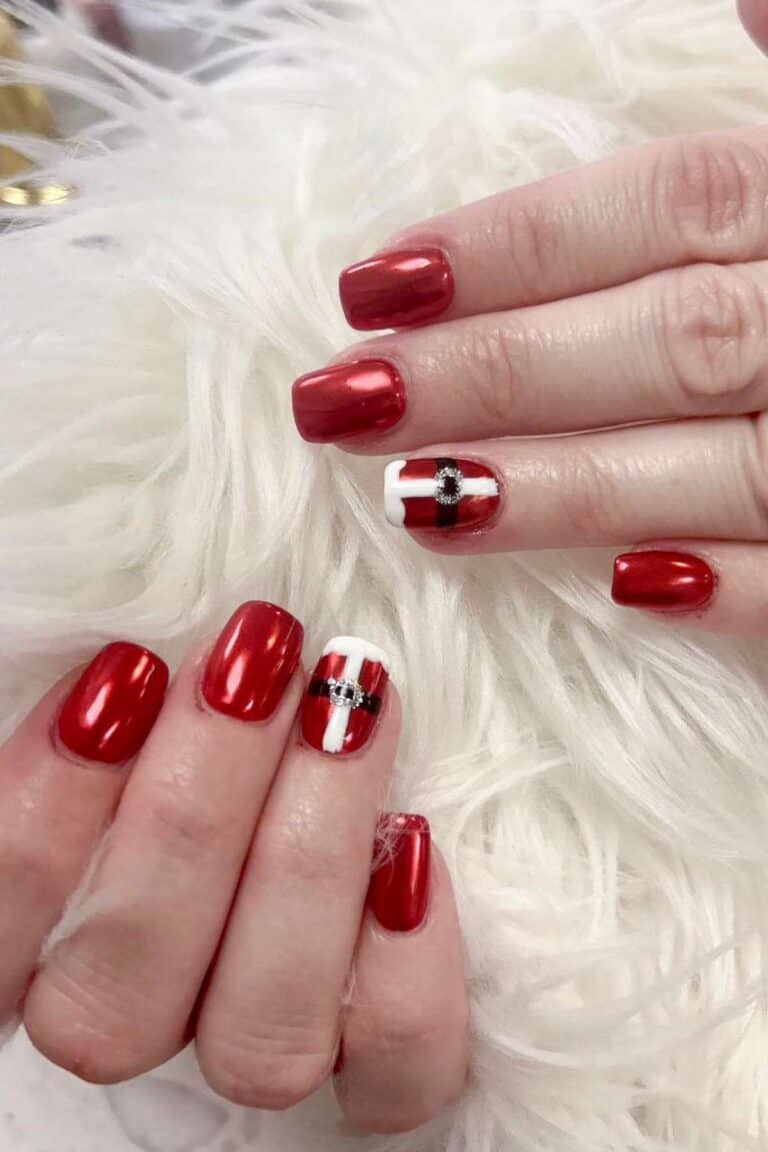 40 Jolly Santa Nail Designs That Bring Instant Holiday Cheer