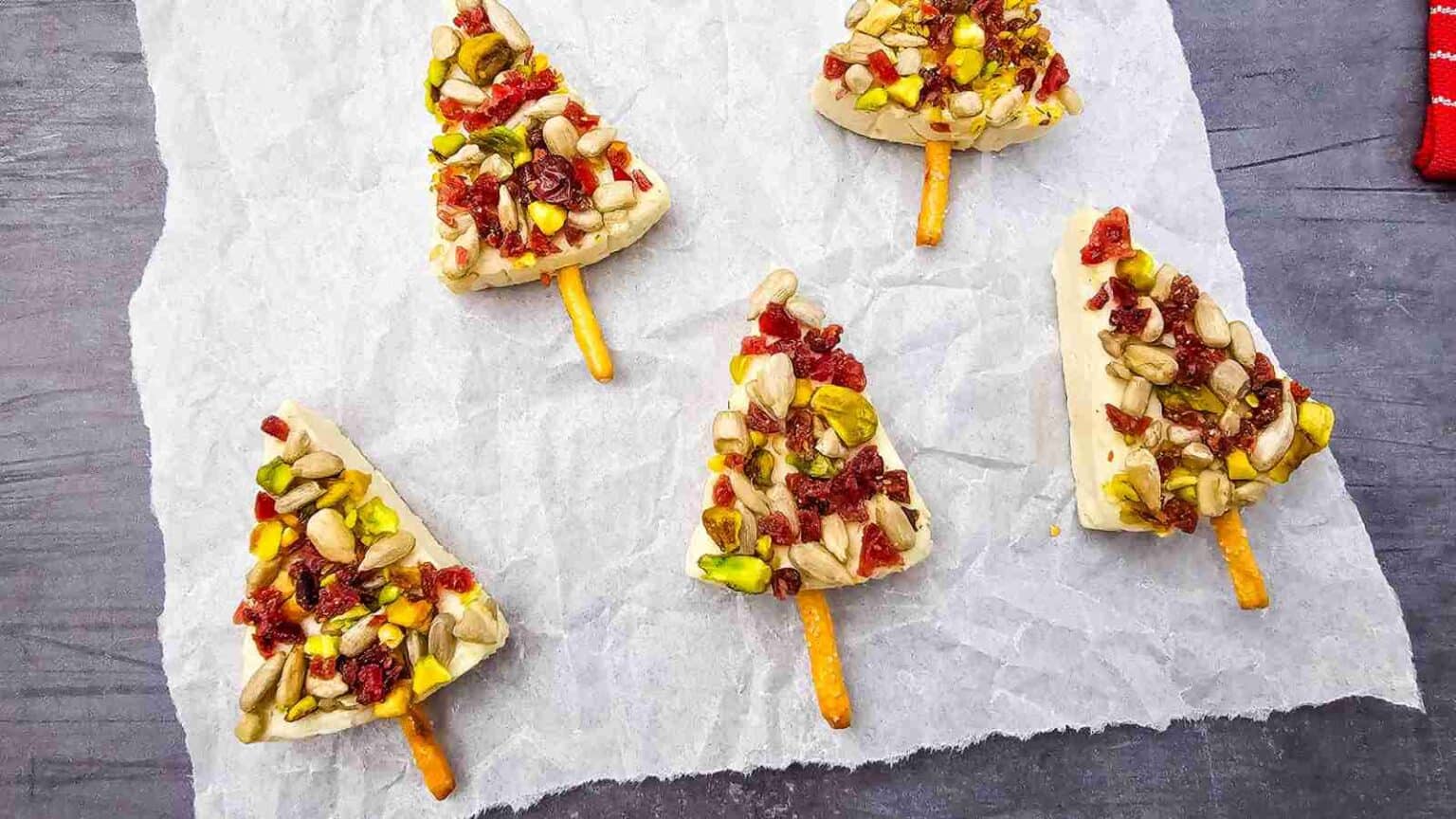 28 Festive Christmas Tree-Shaped Recipes That Will Steal the Spotlight