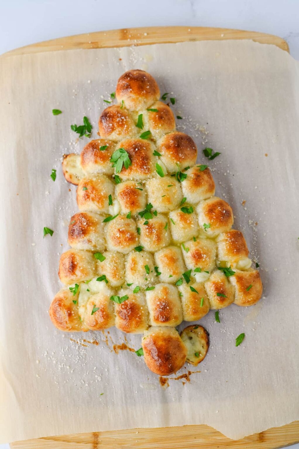 Cheesy Christmas Tree Pull Apart Bread for the Holidays