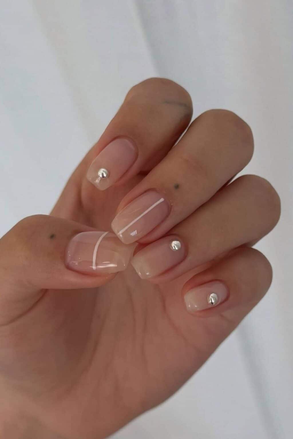 40 Short clear nail ideas you’ll want to wear on repeat