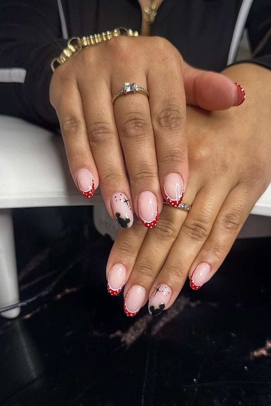 40 short Disney nail designs inspired by classic characters