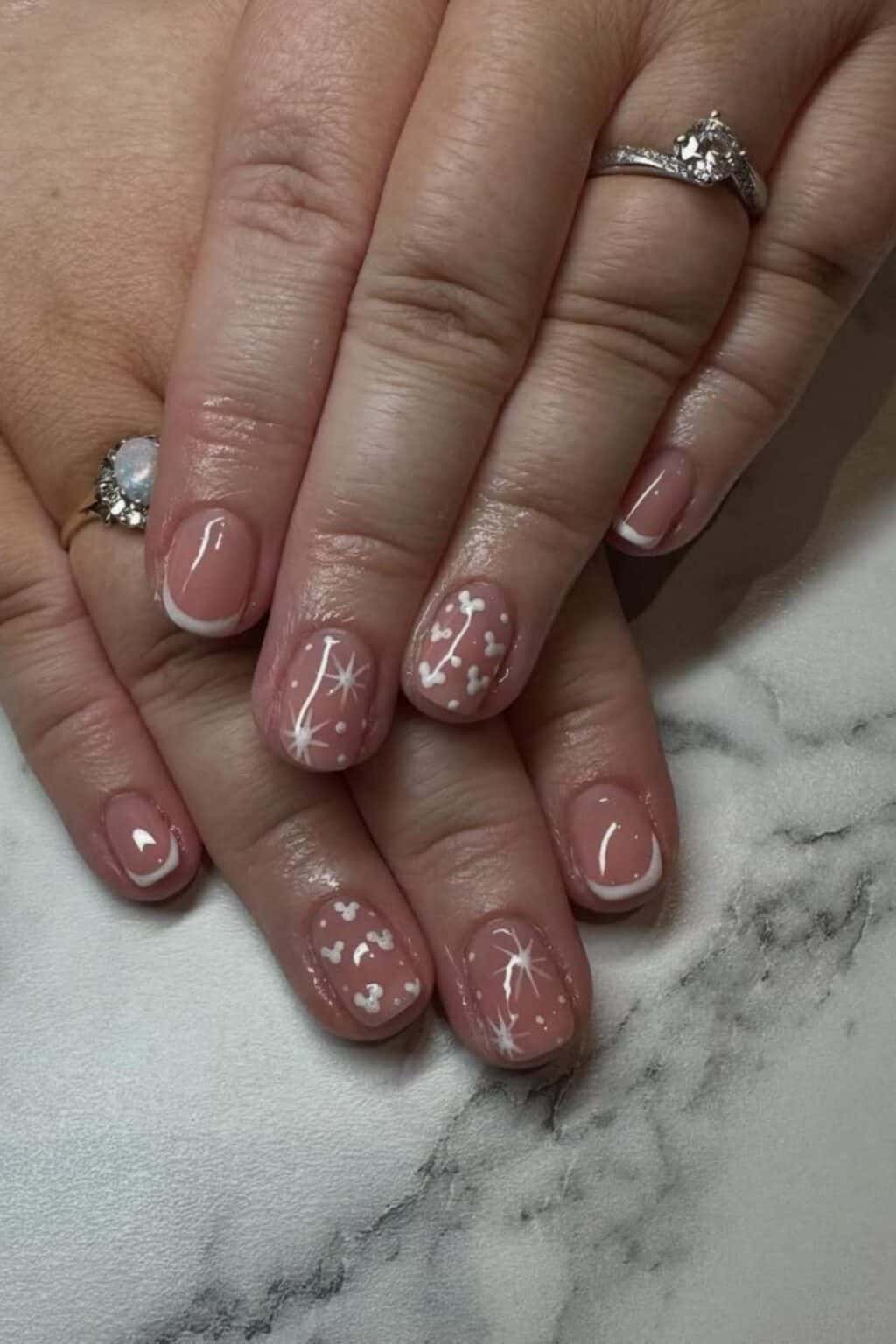 40 short Disney nail designs inspired by classic characters