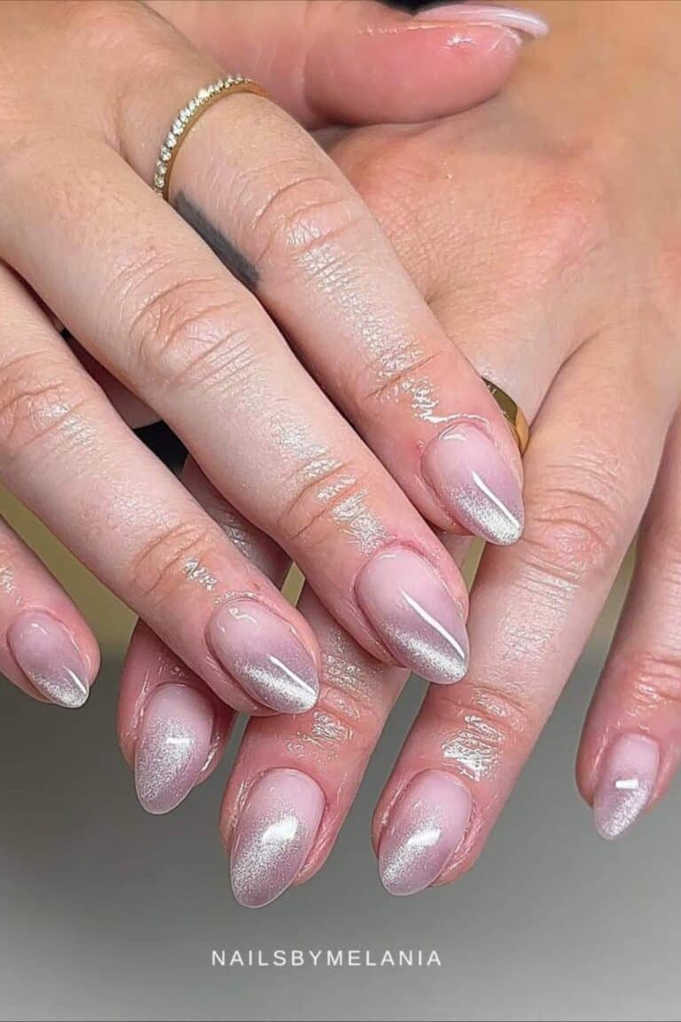 40 Everyday short glass nails with a subtle glow