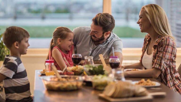 15 conversation starters to use at family dinners in February