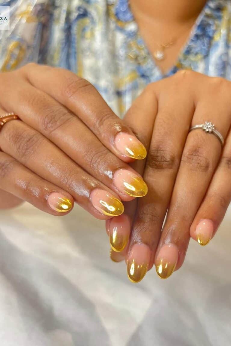 30 short graduation nails that work from ceremony to celebration