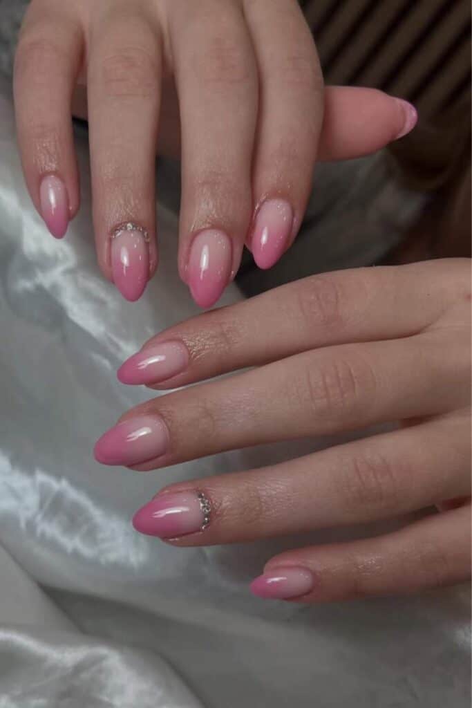 30 short graduation nails that work from ceremony to celebration