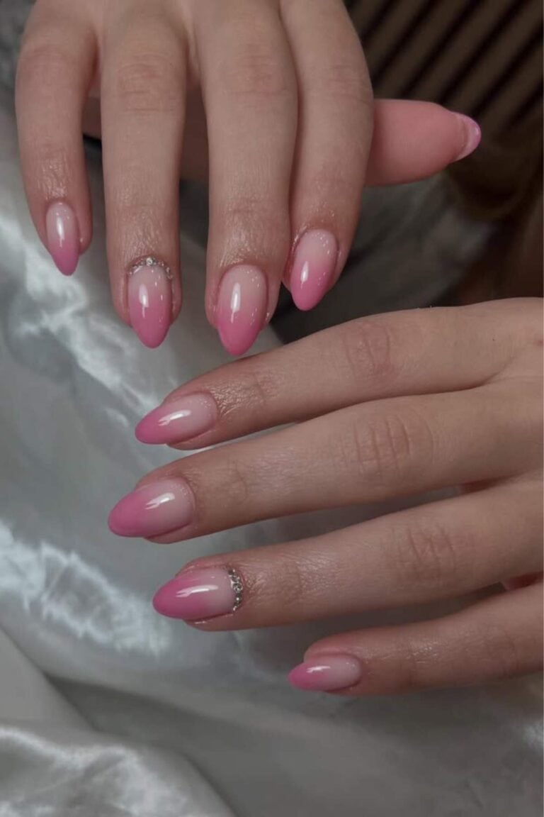 30 short graduation nails that work from ceremony to celebration